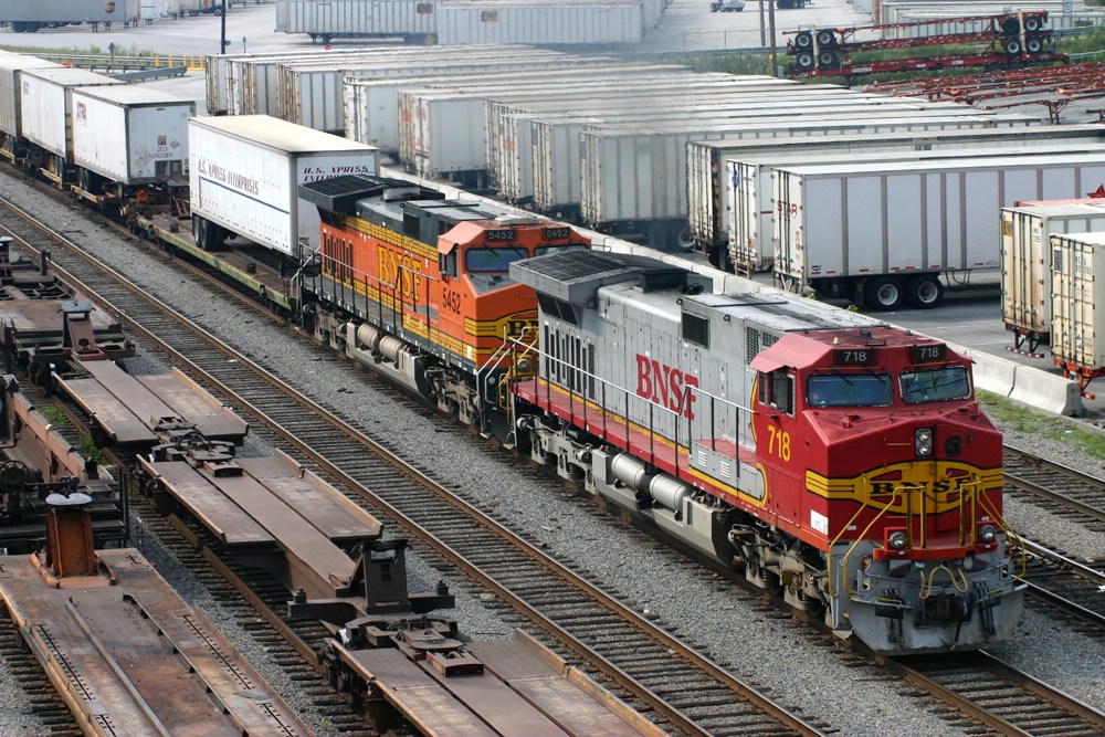BNSF 718